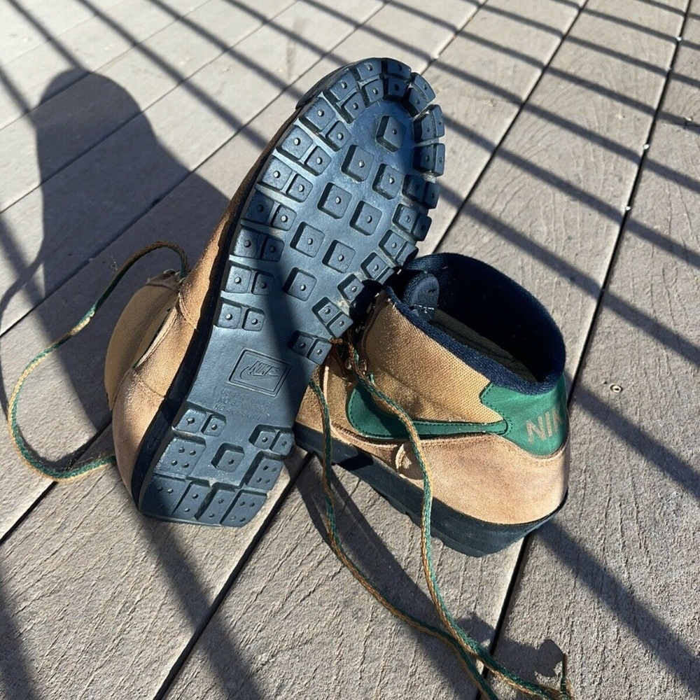 1981 Nike Approach/Magma - Gem